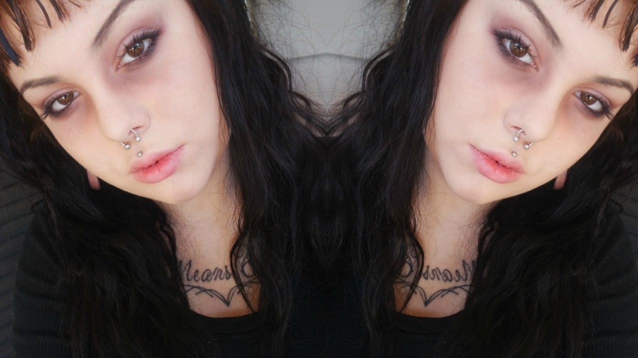 Lydia Deetz Makeup Tutorial ♡ - YouTube