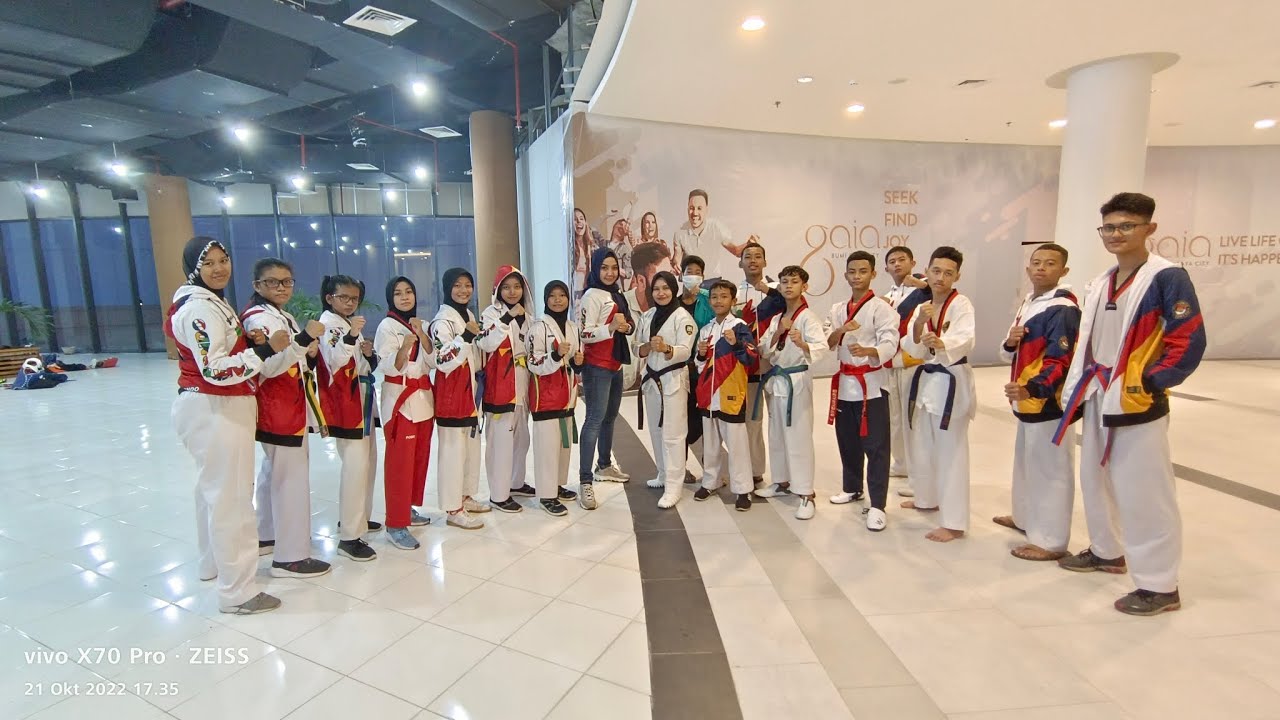 latihan Dojang King Taekwondo - YouTube