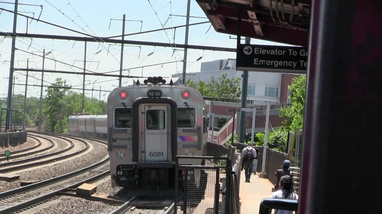 NJ Transit Rail - Alstom Comet IV #6081 Departing Elizabeth Station ...