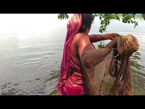 Cast Net Fishing||Village Amazing Woman Catching Fish With A Cast Net.( Part:51)