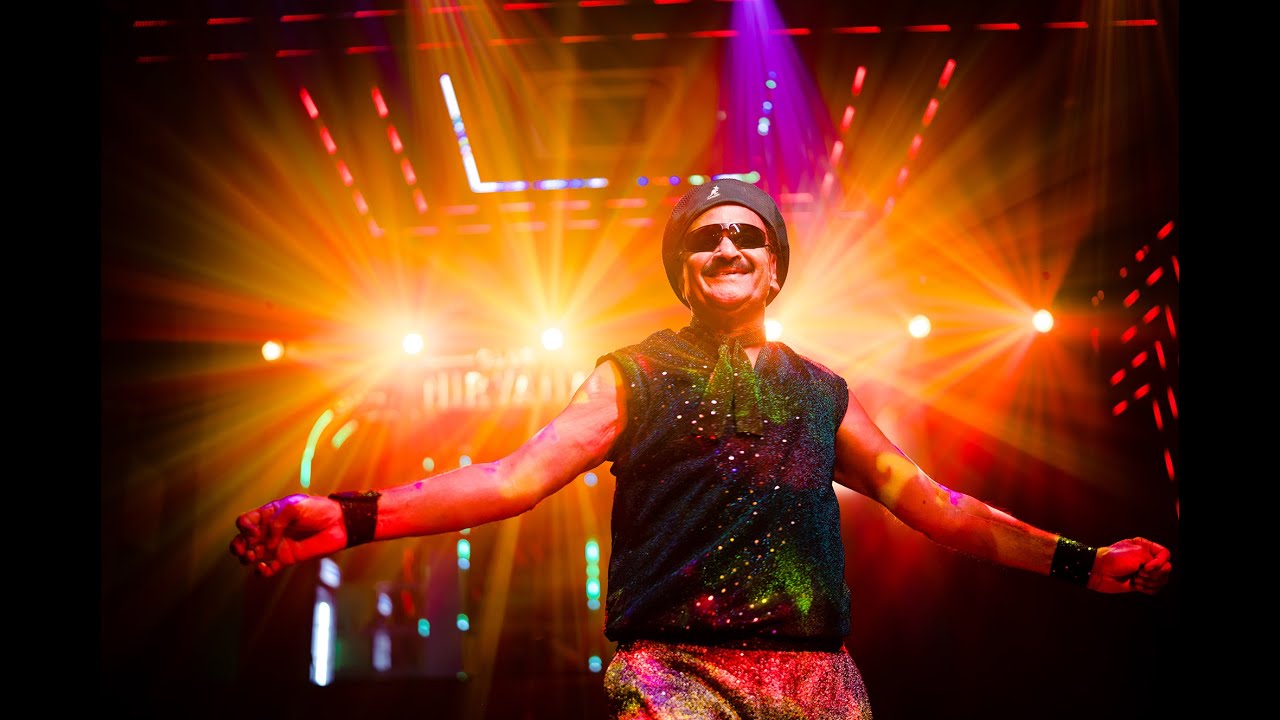 Dancing Doctor 70+ "I am a Disco Dancer!" - YouTube