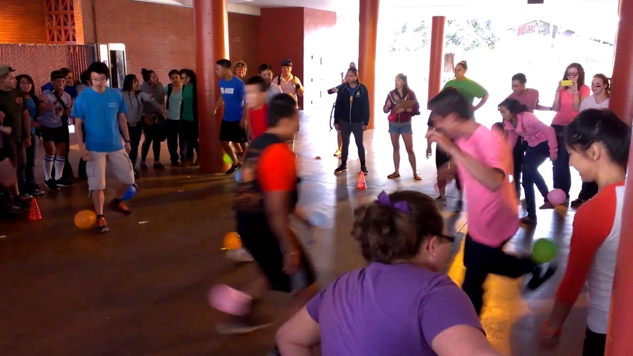 BOTS Balloon Battle - YouTube