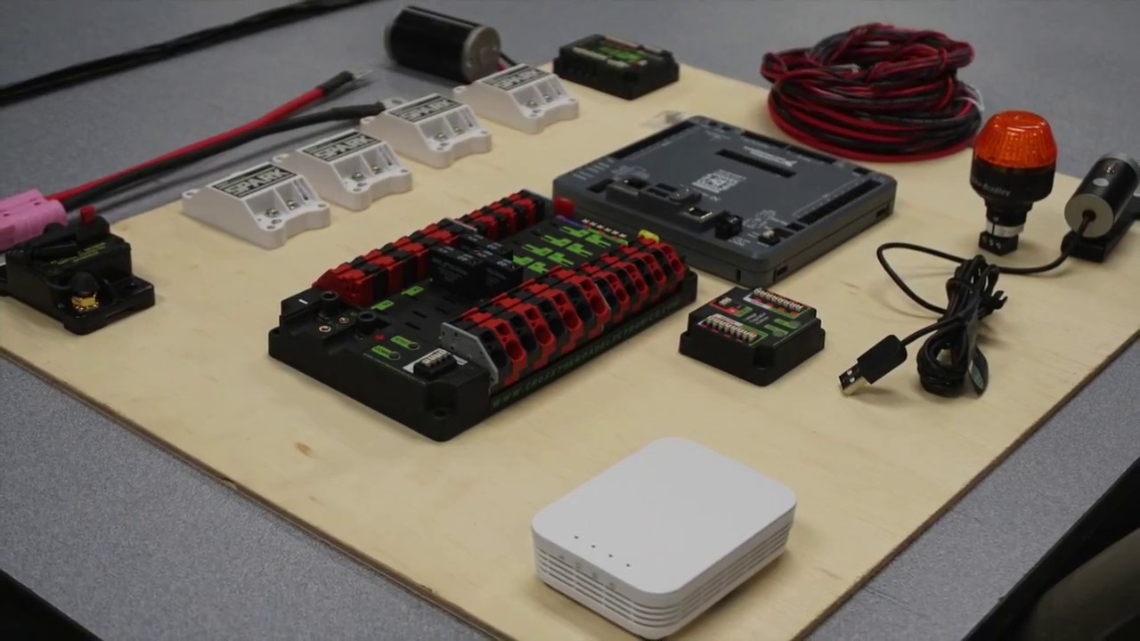 FIRST STEAMWORKS DM Robotics Week 2 - YouTube