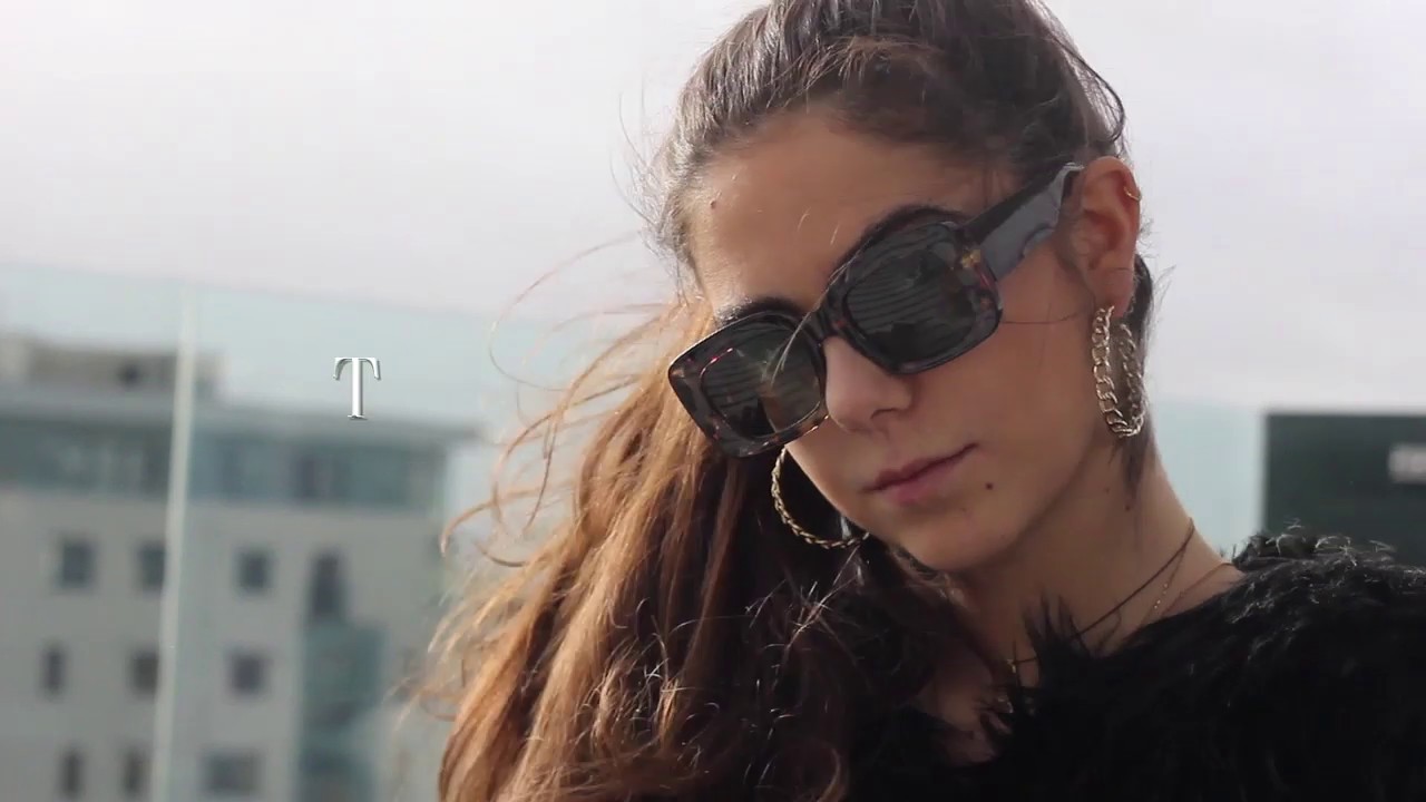 Loading Fake Life... | THE INSTAGRAM INFLUENCER - YouTube