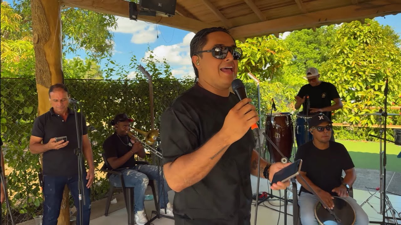 Coqueta - Israel Acosta y Lalo Mendoza (cover Vallenato) - YouTube