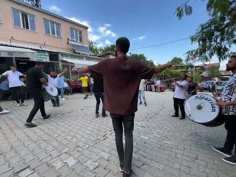 Yenişehirli Klarnetçi Tarık’tan Ağırdan Çiftetelli