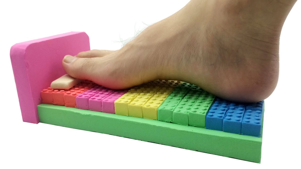 Satisfying Video l Kinetic Sand Bed Colorful With Color Giant Foot ...