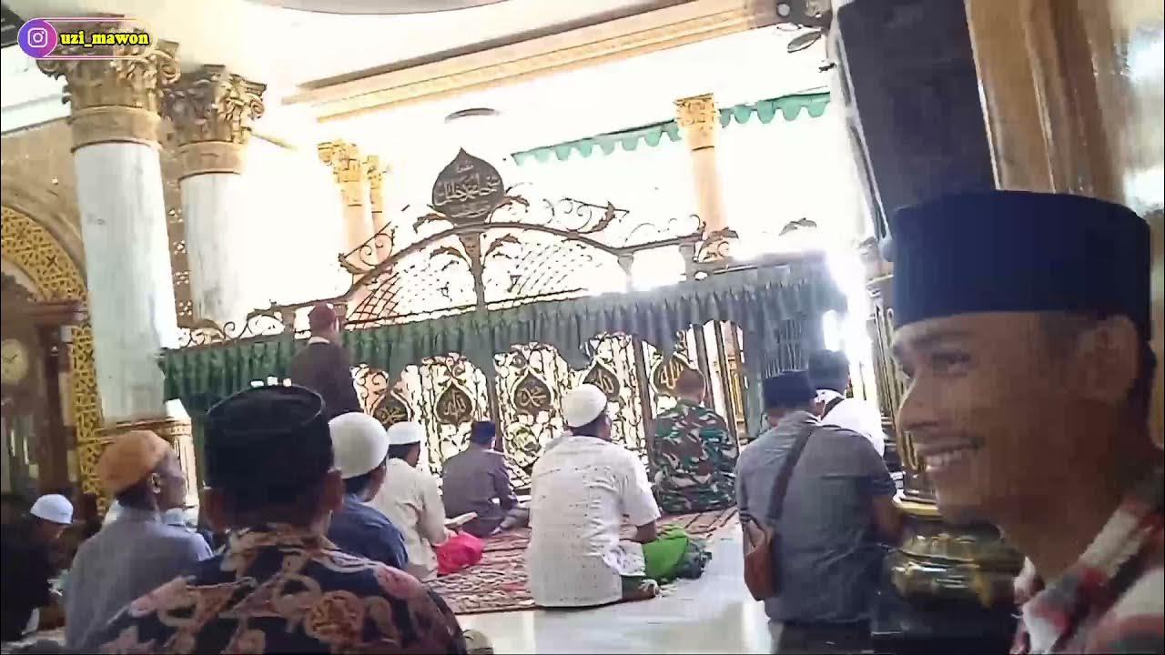 ZIARAH KE MAKAM SYAIKH KHOLIL BANGKALAN MADURA - YouTube