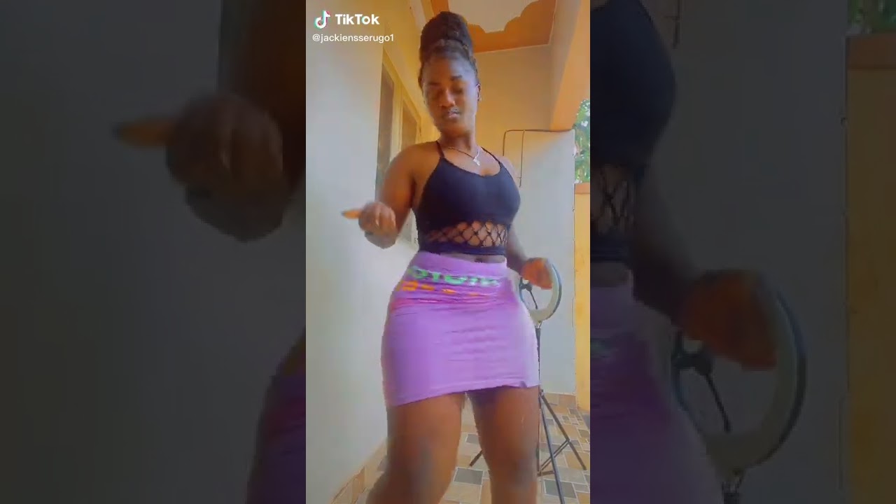 Uganda dancing - YouTube