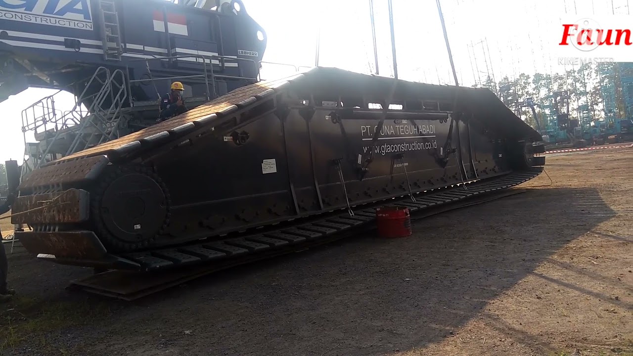 Assembly Body Machine Crane Liebherr Lr 11350 - YouTube