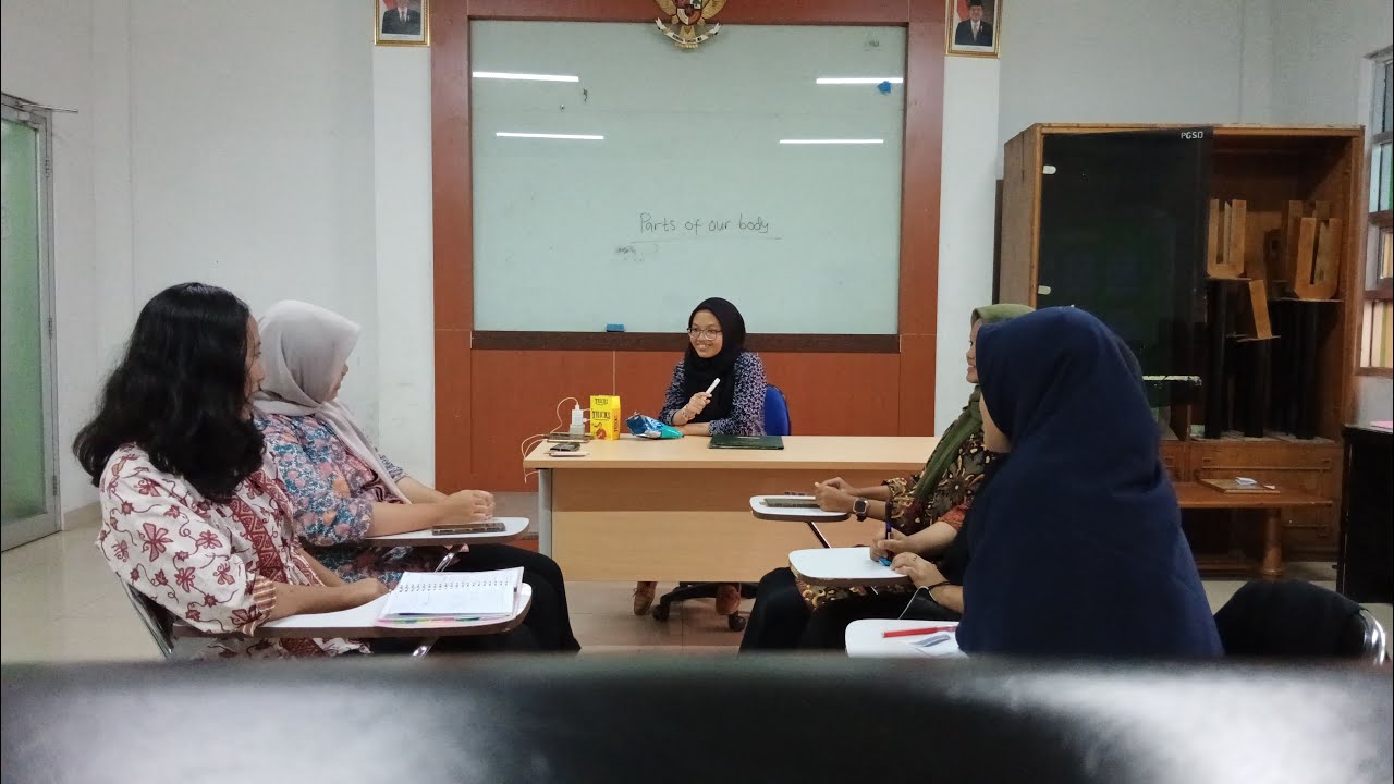 Simulation Teaching Listening for Elementary School Students - YouTube