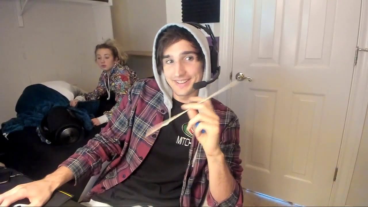 Mitch Jones - Chillin Hard - YouTube