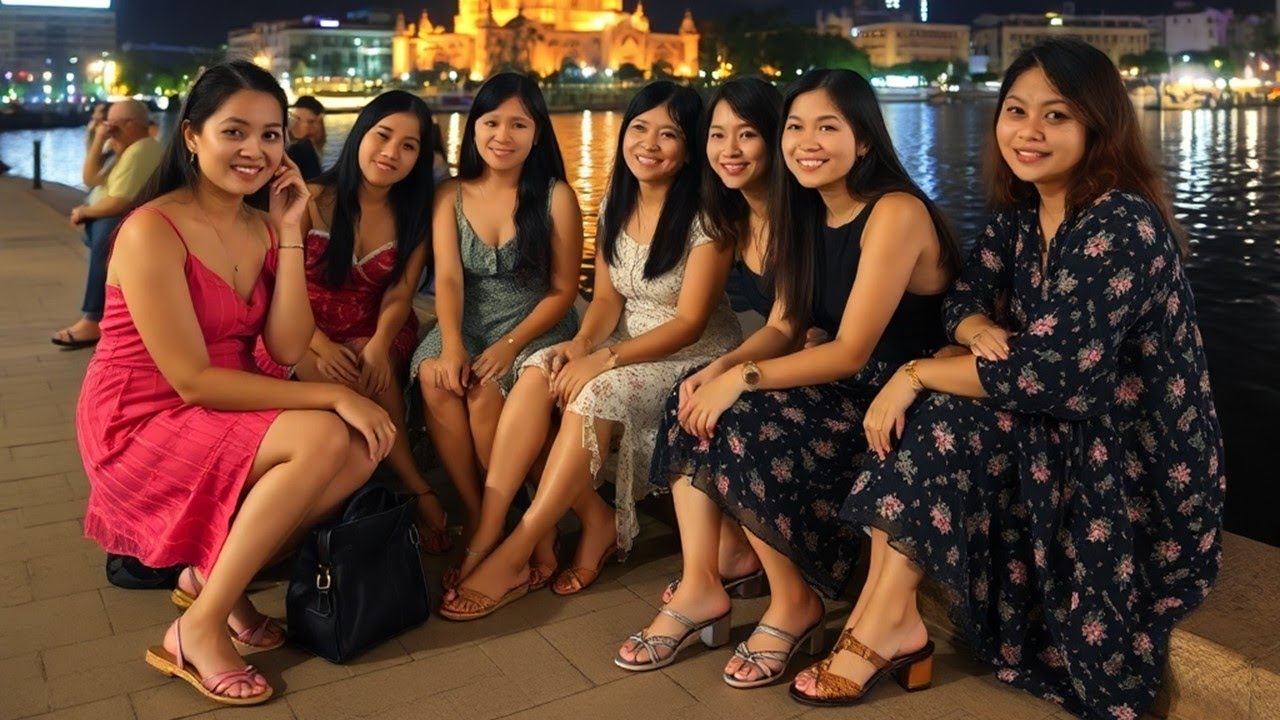 How is Phnom Penh Now? Phnom Penh Riverside Walking Street Nightlife ...