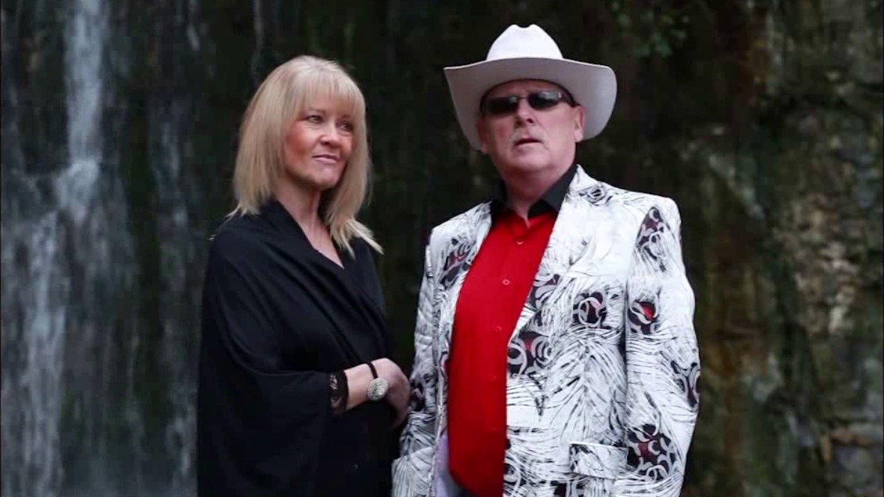 Ally Harron & Marian Curry .Solid As A Rock - YouTube