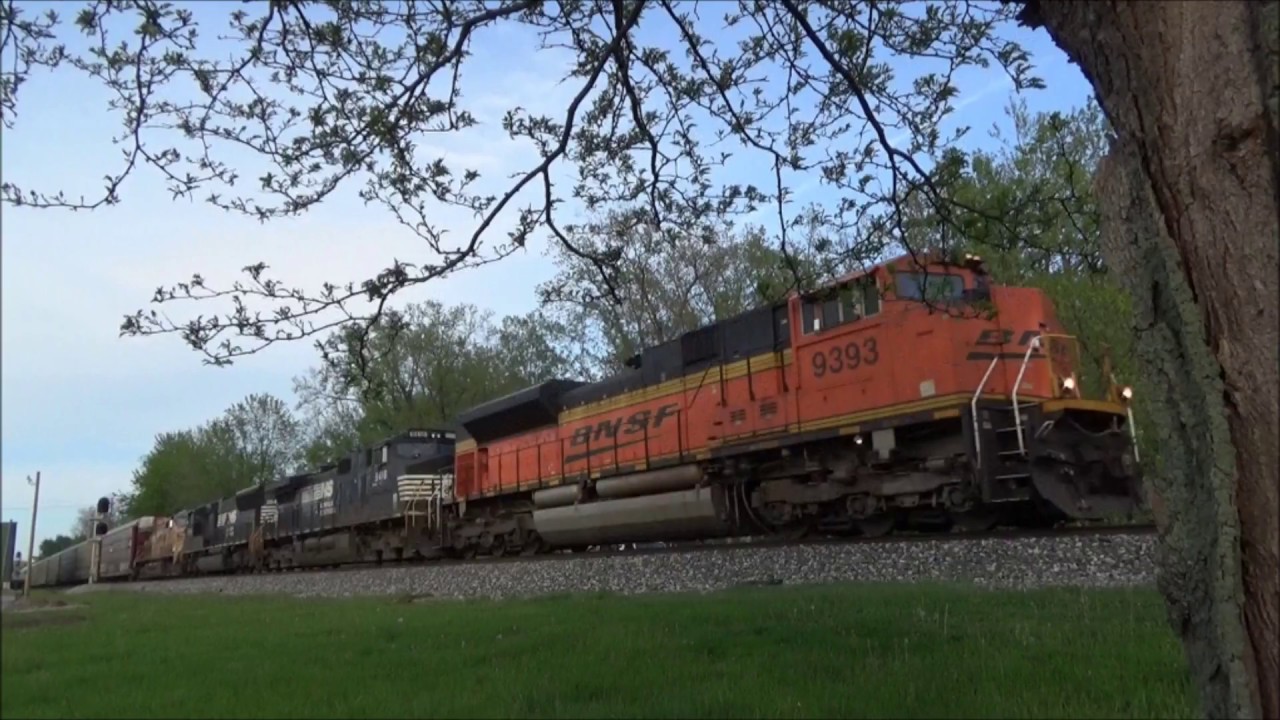 NS Autorack 287 - BNSF SD70ACe #9393, NS Dash 9 #9418, NS SD70M #2646 & UP Letters AC4400CW ...