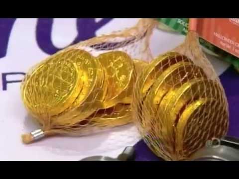 How It's Made: Chocolate Coins - YouTube