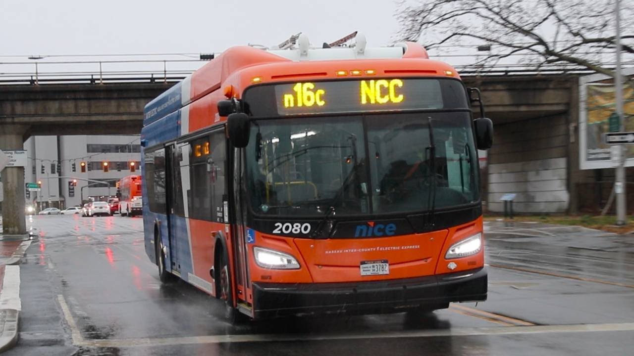 NICE Bus: 2023 New Flyer XE40 NG #2080 on the n16C at Rockville Centre ...