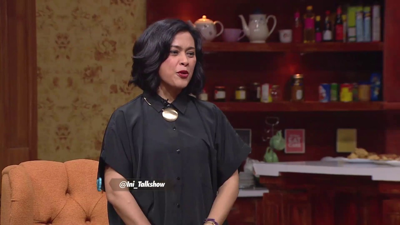 The Best Of Ini Talkshow - Hebohnya Sarah Sechan Beri Pertanyaan ...