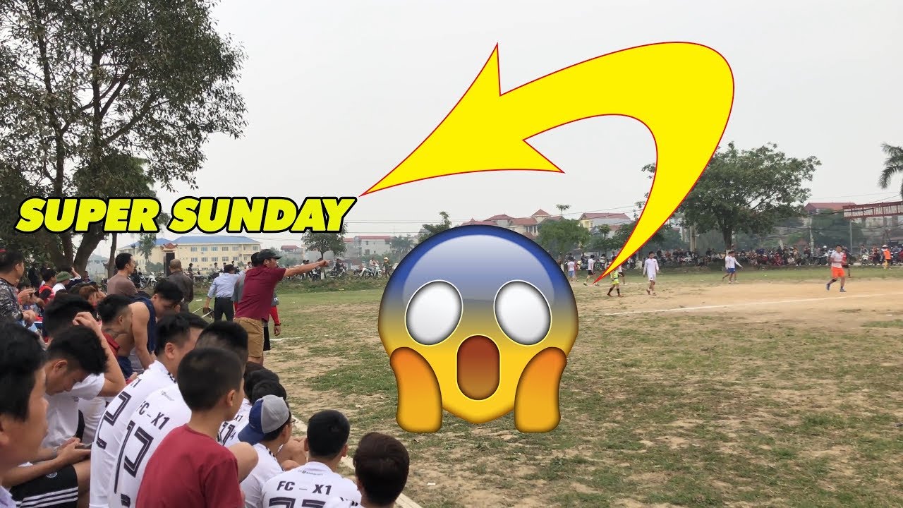 Chết cười với trận bóng kinh điển trên sân bóng làng | Best Super ...