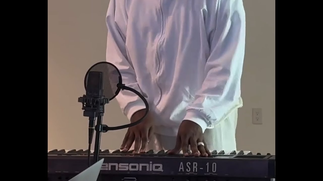 Kanye West "YE" making a Beat again! - YouTube