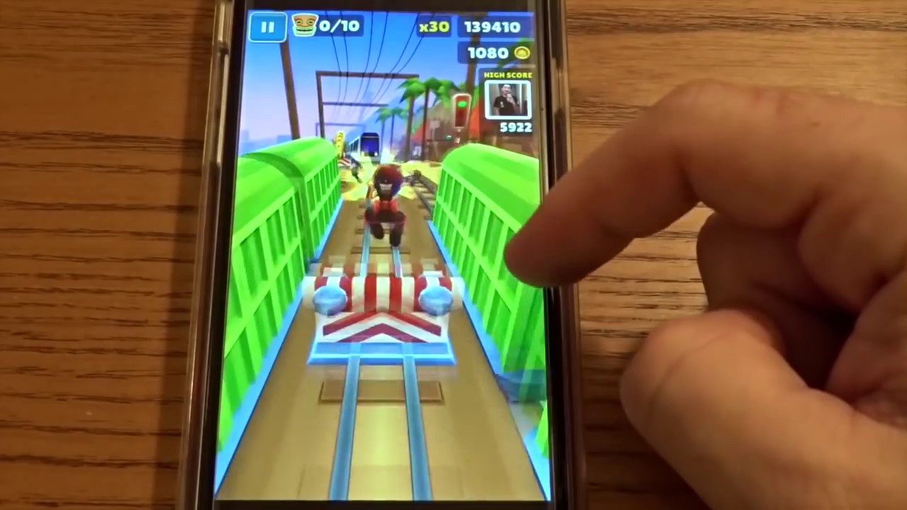 Unlocking Goth Outfit on Subway Surfers! - YouTube