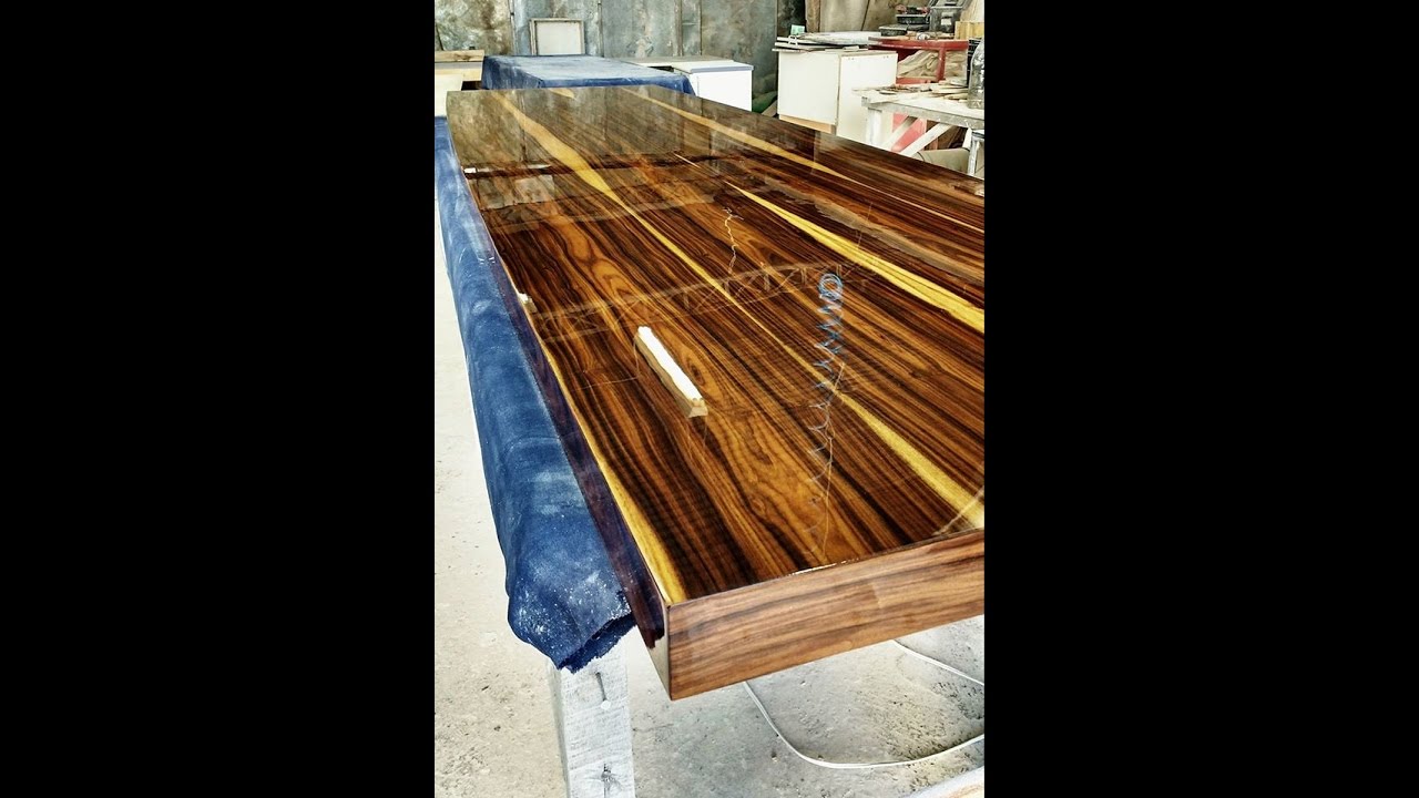 APLICAÇÃO DE VERNIZ AUTOMOTIVO EM MESA DE MADEIRA. - YouTube