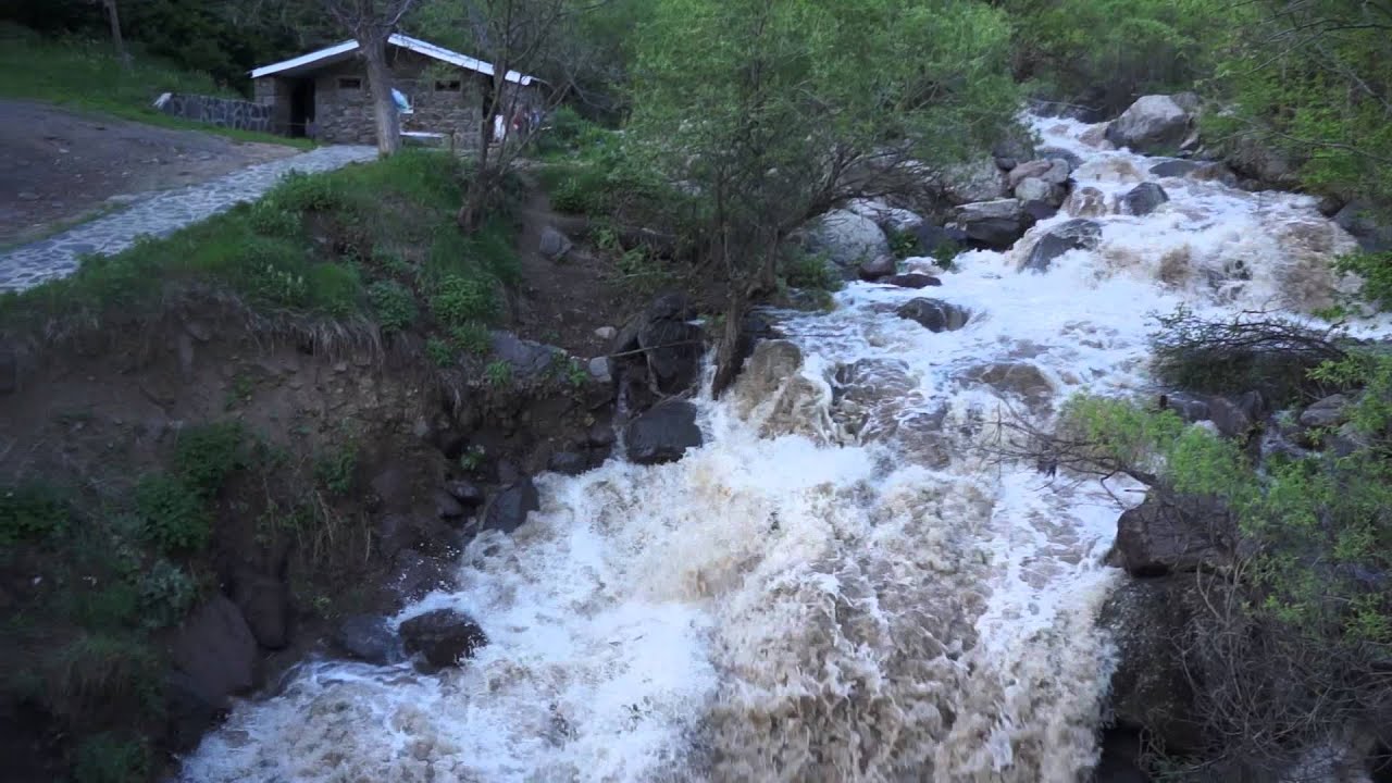 Fast and furious mountain river - YouTube
