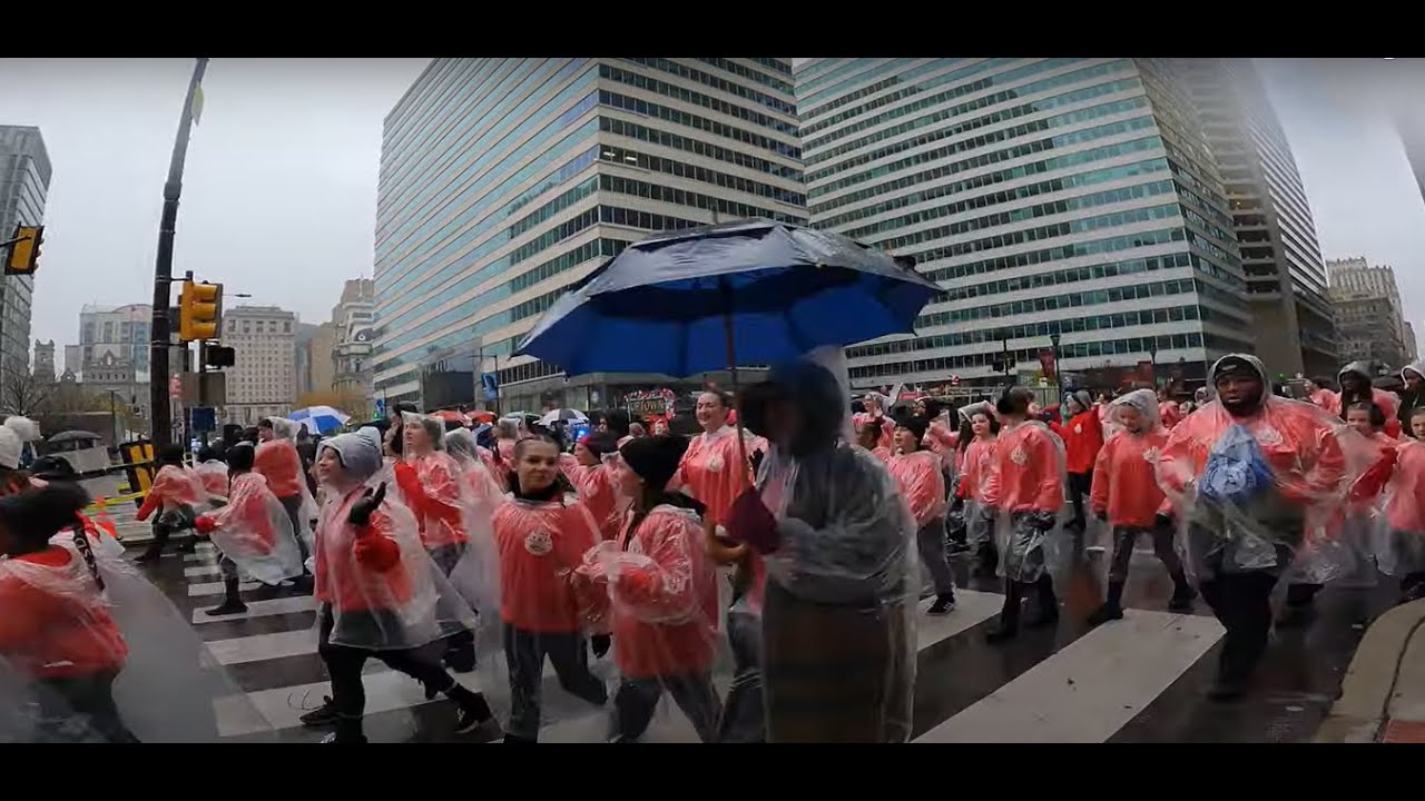 THANKSGIVING DAY PARADE ON THANKSGIVING DAY IN PHILADELPHIA. RAIN OR ...
