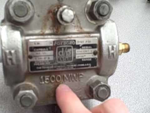 Foxboro 13A pneumatic DP transmitter - YouTube