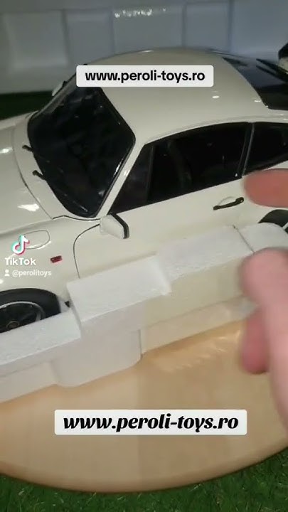 Porsche 930 Turbo 1/12 Schuco www.peroli-toys.ro #porsche #schuco #macheteauto #diecast #cars ...