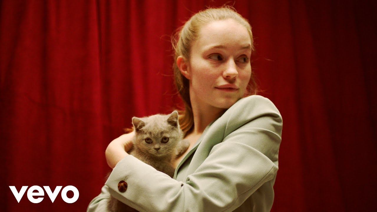 Sigrid - sings to kittens, then talks Nature, Cats, and her new EP ‘Raw ...