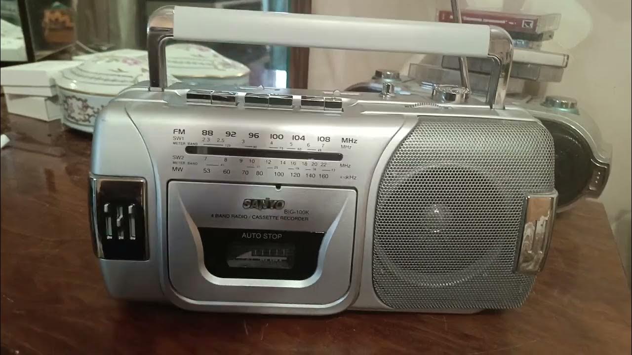 магнитола магнитофон бумбокс SANYO - YouTube