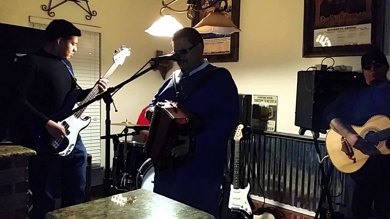 Boni Mauricio y Los maximos - YouTube
