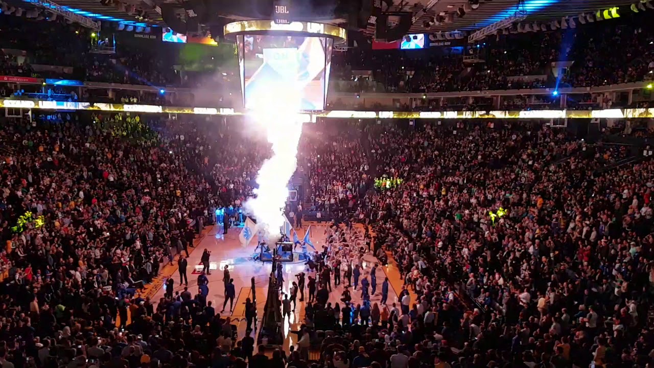 GSW in Oracle arena - YouTube