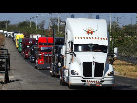 Desfile de Camiones Zapotlanejo - La Laja. \