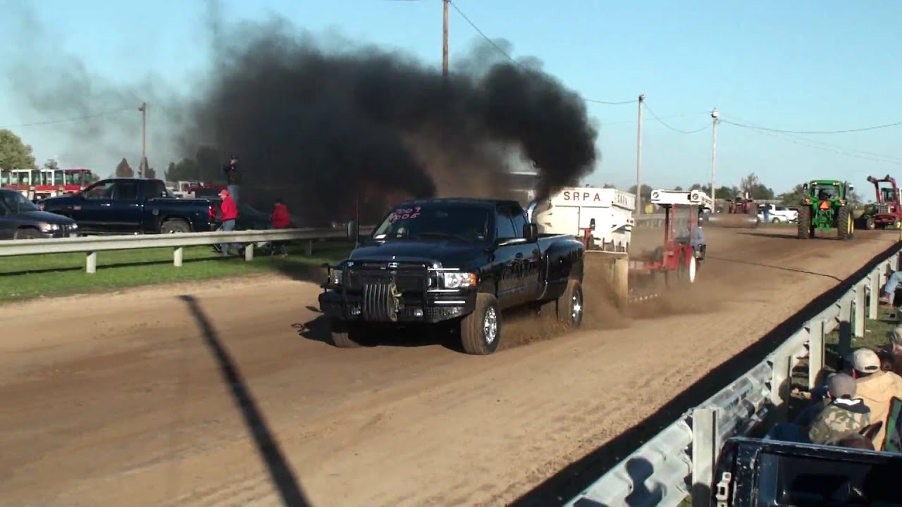 Freistatt MO 8500# diesel class 2009 - YouTube