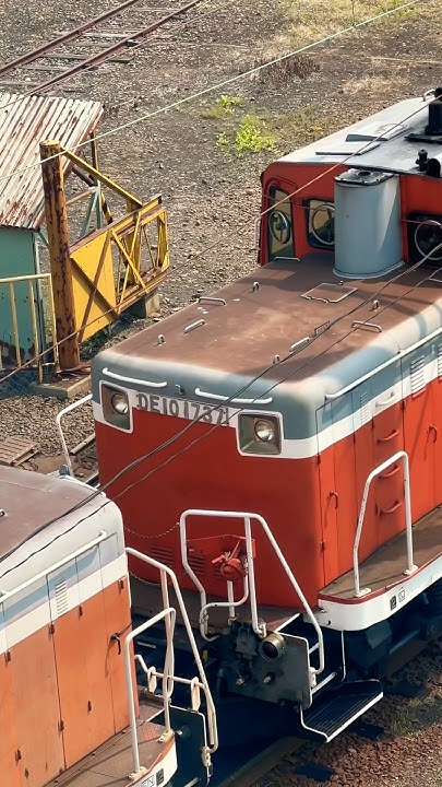 あまり見ないコンビ編成 in 苗穂工場【DE15+DE10-1737+H100-2】なんぞこれ👀！？（2024/07/03） - YouTube