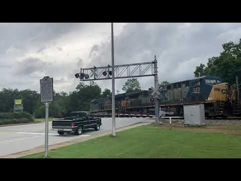 CSX E732-09 Leads The Way With This AC44CW In The Middle On 9/10/2022 - YouTube