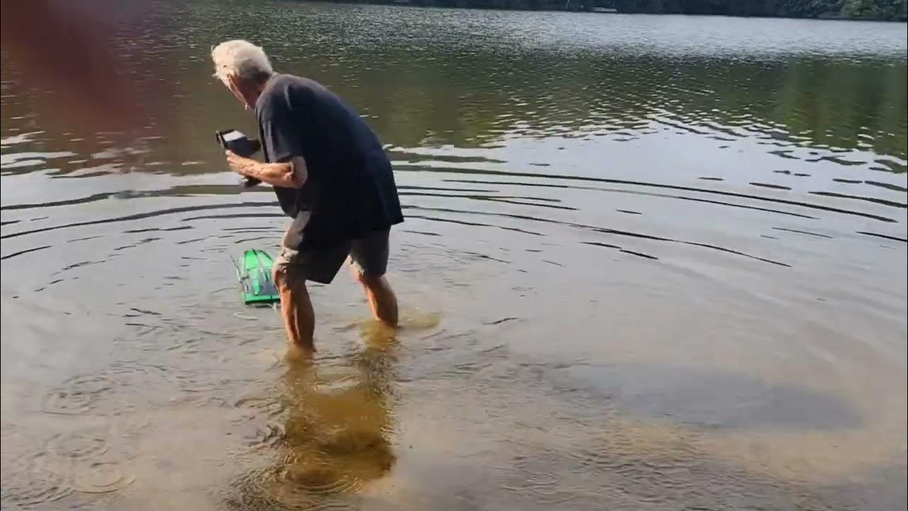 Pro Boat Impulse 32" - YouTube