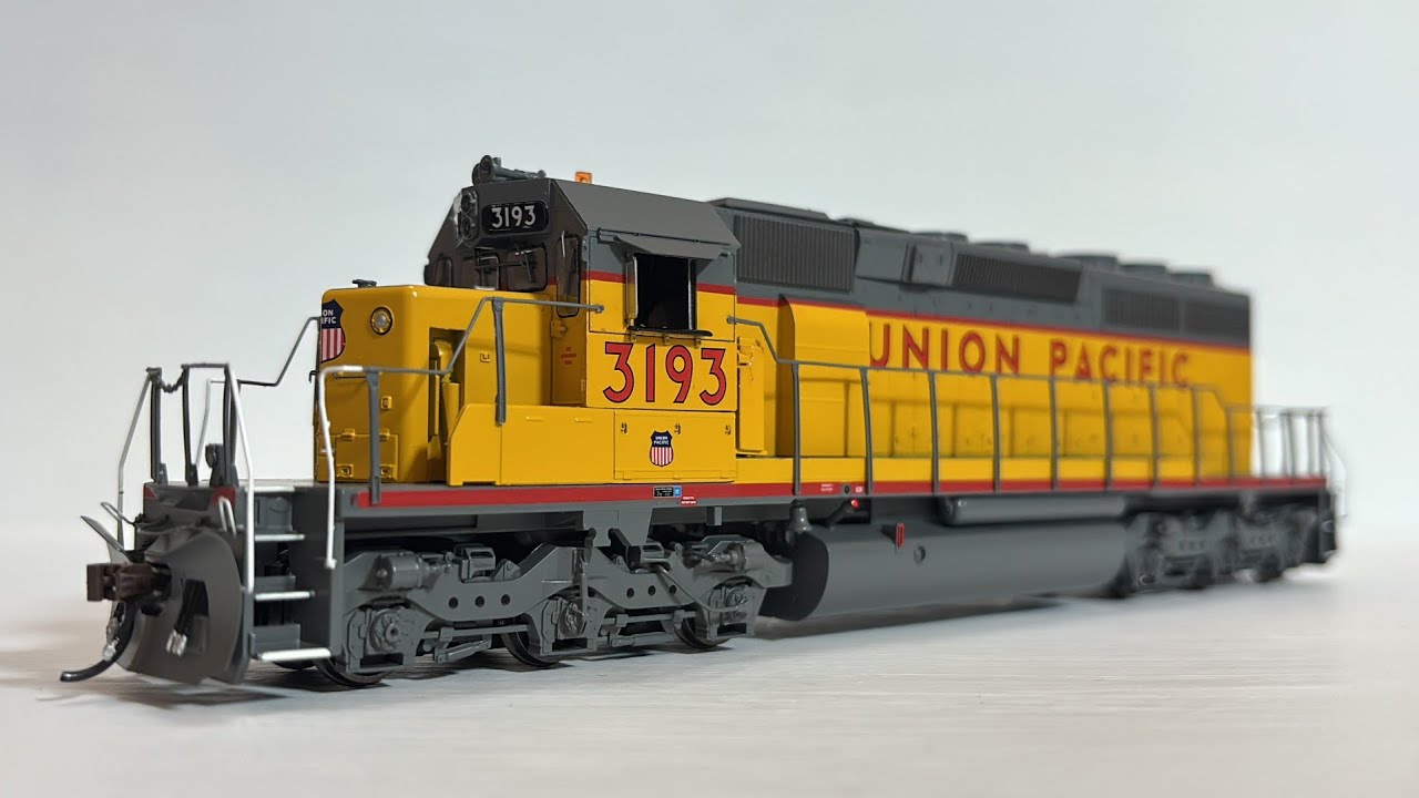 UP SD40-2 (Athearn RTR) Review - YouTube