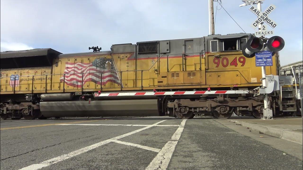 UP 9049 Leads Light Power Through Amtrak 3rd Street Crossing Oakland, CA - YouTube