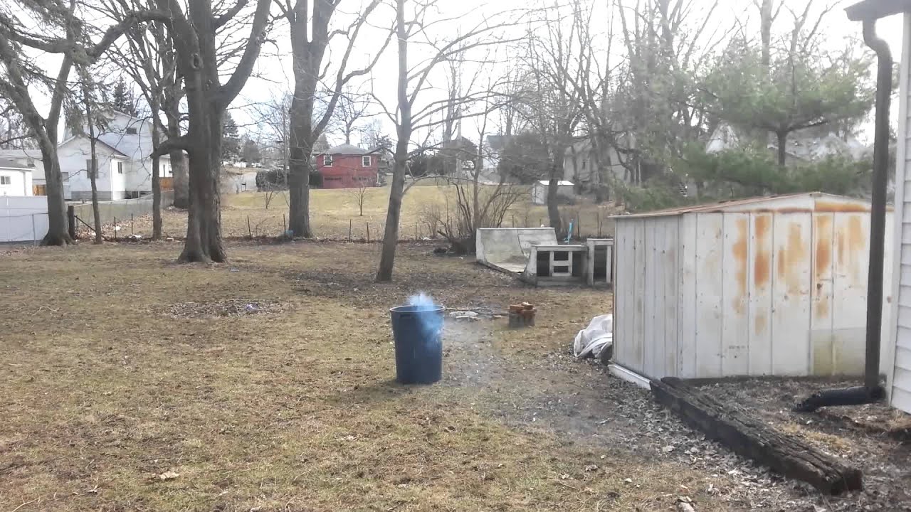 Daytime 1 Pound Black Powder Rocket - YouTube