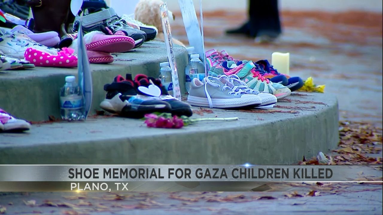 Shoe memorial for Gaza children killed set up in Texas - YouTube