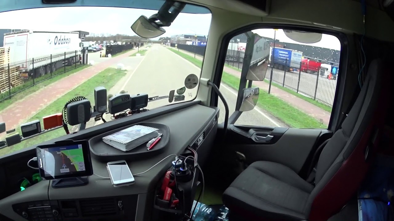 Рейс NL - CZ / Загрузка на Amazon Oss / Выгрузка в Праге Amazon PRG2 ...