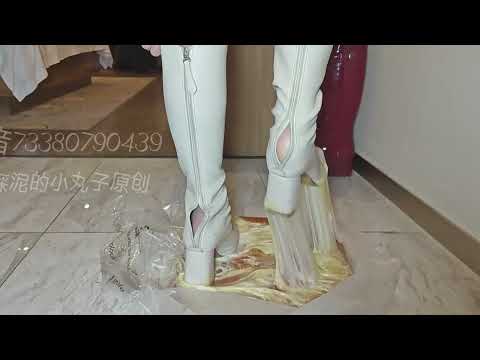 23.Oh, I stepped in sticky glue on my boots!