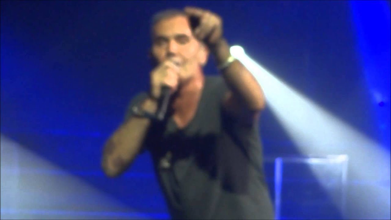Στελιος Ροκκος Θυμισε μου Live @ Κεντρο Αθηνων new 26-10-2013 - YouTube