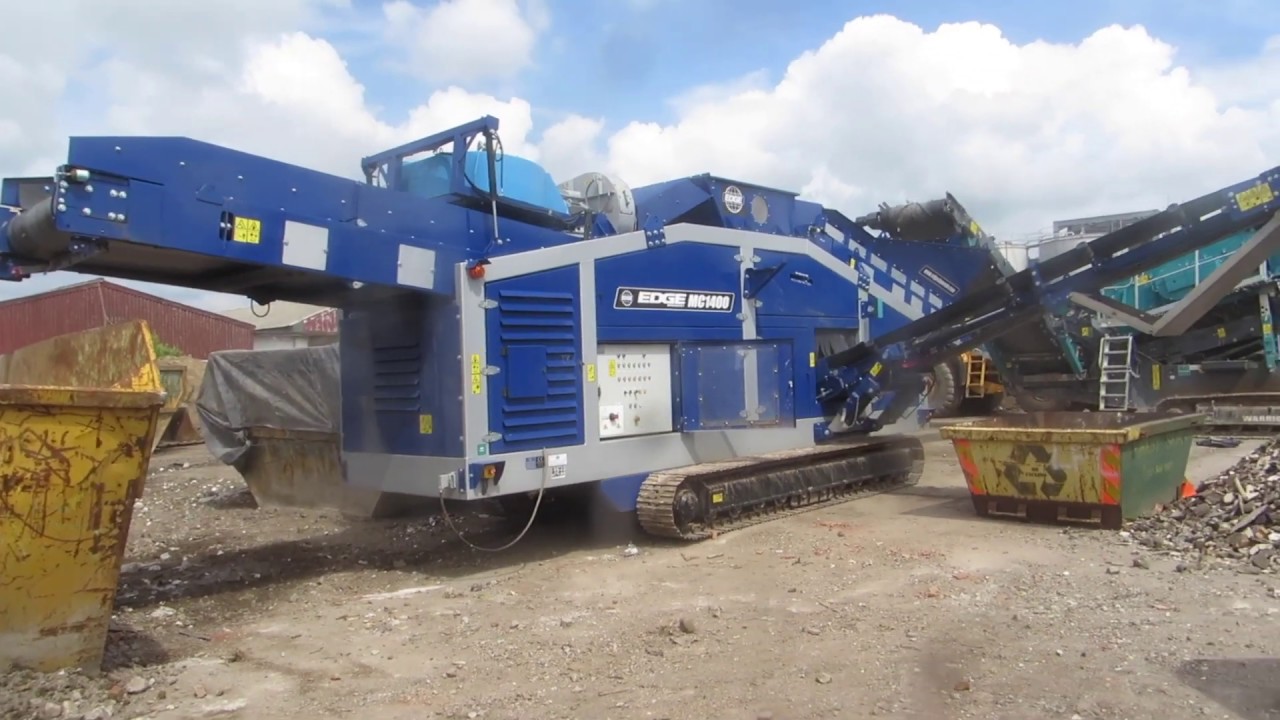EDGE MC1400 Tracked Windsifter - YouTube