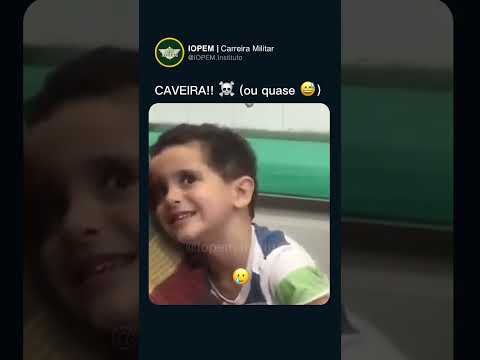 Filho de polícia tomando vacina é assim 🤣