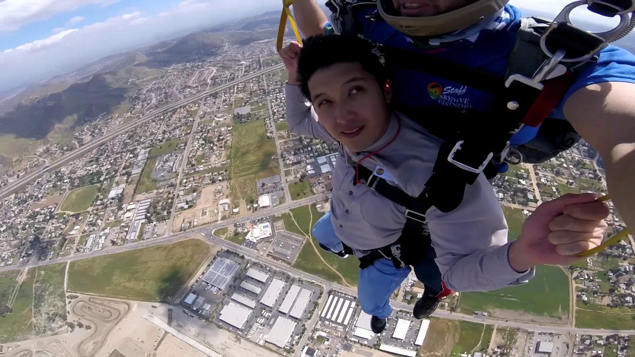 Darwin Nelson Tandem Skydiving At Skydive Elsinore - YouTube