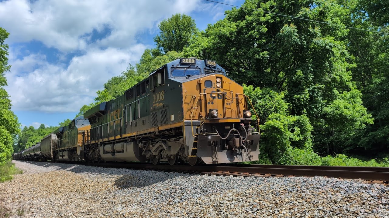 CSX 653 and 652. plus a SUPER LONG NS P60 consisting of "ONE" whopping ...